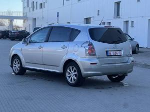 Pelēks Toyota Corolla Verso 2005 Rēzekne, ar dzinēja tilpumu 2.00 L un nobraukumu 358 tūkst. km par 2400 €, foto 6 vietnē AUTOMOTO.COM.LV