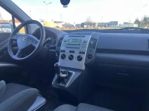 Pelēks Toyota Corolla Verso 2005 Rēzekne, ar dzinēja tilpumu 2.00 L un nobraukumu 358 tūkst. km par 2400 €, foto 7 vietnē AUTOMOTO.COM.LV