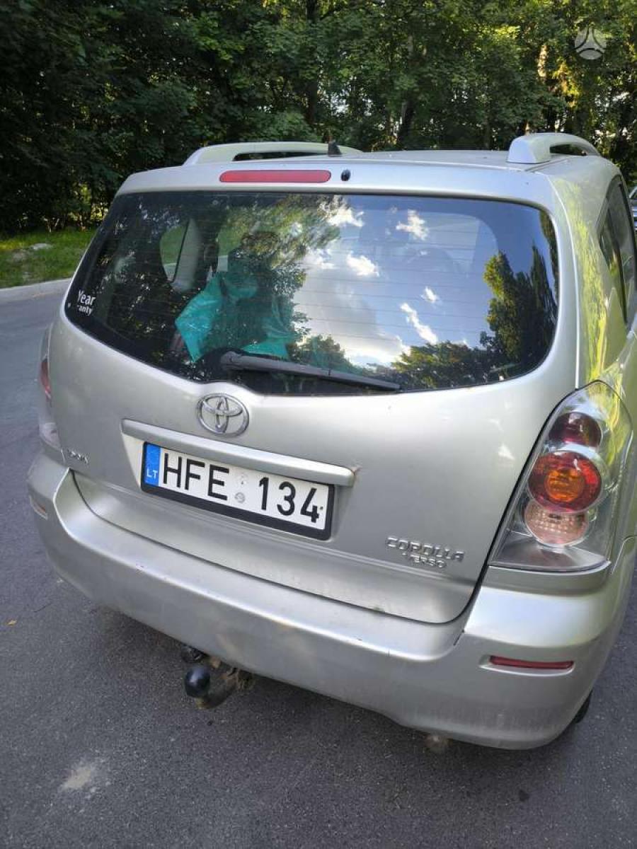 Grey Toyota Corolla Verso 2005 in Vilnius, with an engine capacity of 2.00 L and mileage of 374 thousand km for 950 €, photo 9 on AUTOMOTO.COM.LV