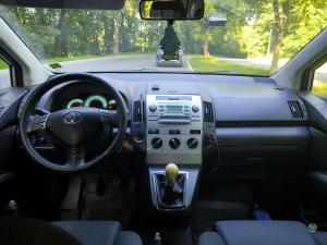 Grey Toyota Corolla Verso 2005 in Vilnius, with an engine capacity of 2.00 L and mileage of 374 thousand km for 950 €, photo 11 on AUTOMOTO.COM.LV