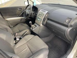 Grey Toyota Corolla Verso 2005 in Vilnius, with an engine capacity of 2.00 L and mileage of 300 thousand km for 1750 €, photo 26 on AUTOMOTO.COM.LV