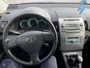 Grey Toyota Corolla Verso 2005 in Vilnius, with an engine capacity of 2.00 L and mileage of 300 thousand km for 1750 €, photo 27 on AUTOMOTO.COM.LV
