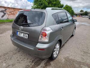 Grey Toyota Corolla Verso 2005 in Siauliai, with an engine capacity of 2.00 L and mileage of 328 thousand km for 1190 €, photo 5 on AUTOMOTO.COM.LV