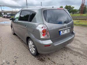 Grey Toyota Corolla Verso 2005 in Siauliai, with an engine capacity of 2.00 L and mileage of 328 thousand km for 1190 €, photo 7 on AUTOMOTO.COM.LV