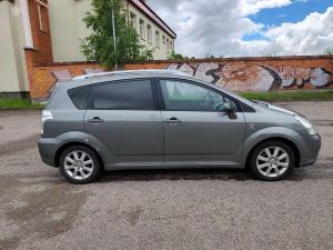 Grey Toyota Corolla Verso 2005 in Siauliai, with an engine capacity of 2.00 L and mileage of 328 thousand km for 1190 €, photo 8 on AUTOMOTO.COM.LV