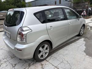 Pelēks Toyota Corolla Verso 2005 Viļņa, ar dzinēja tilpumu 2.00 L un nobraukumu 378 tūkst. km par 1300 €, foto 5 vietnē AUTOMOTO.COM.LV