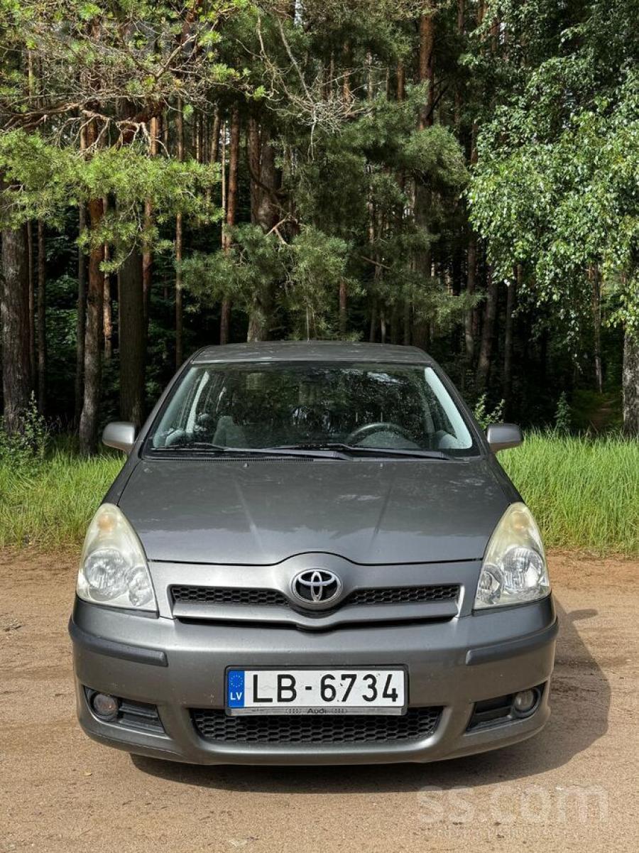 Pelēks Toyota Corolla Verso 2005 Daugavpils, ar dzinēja tilpumu 1.80 L un nobraukumu 293 tūkst. km par 3800 €, foto 4 vietnē AUTOMOTO.COM.LV