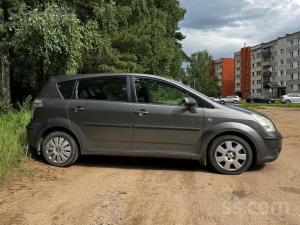 Pelēks Toyota Corolla Verso 2005 Daugavpils, ar dzinēja tilpumu 1.80 L un nobraukumu 293 tūkst. km par 3800 €, foto 6 vietnē AUTOMOTO.COM.LV