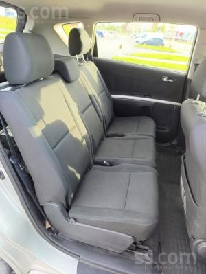Pelēks Toyota Corolla Verso 2005 Jelgava, ar dzinēja tilpumu 2.20 L un nobraukumu 397 tūkst. km par 1700 €, foto 6 vietnē AUTOMOTO.COM.LV