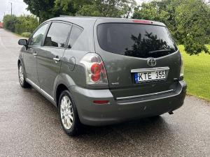 Grey Toyota Corolla Verso 2005 in Sirvintos, with an engine capacity of 2.00 L and mileage of 350 thousand km for 1000 €, photo 6 on AUTOMOTO.COM.LV