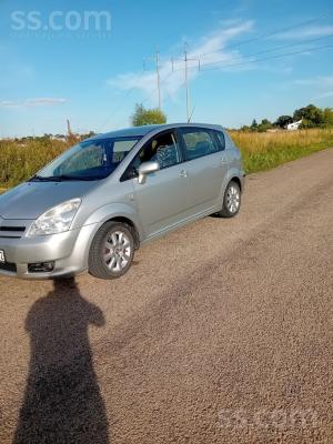 Pelēks Toyota Corolla Verso 2005 Rēzekne, ar dzinēja tilpumu 2.00 L un nobraukumu 295 tūkst. km par 1550 €, foto 4 vietnē AUTOMOTO.COM.LV
