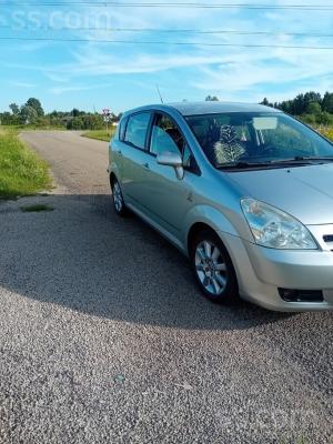 Pelēks Toyota Corolla Verso 2005 Rēzekne, ar dzinēja tilpumu 2.00 L un nobraukumu 295 tūkst. km par 1550 €, foto 5 vietnē AUTOMOTO.COM.LV