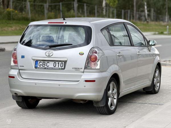 Grey Toyota Corolla Verso 2005 in Vilnius, with an engine capacity of 1.79 L and mileage of 266 thousand km for 2150 €, photo 6 on AUTOMOTO.COM.LV
