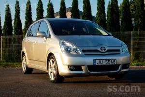 Grey Toyota Corolla Verso 2005 in Jelgava, with an engine capacity of 2.20 L and mileage of 270 thousand km for 2290 €, photo  on AUTOMOTO.COM.LV