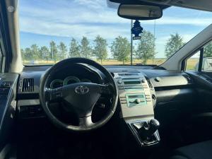 Pelēks Toyota Corolla Verso 2005 Panevēža, ar dzinēja tilpumu 2.00 L un nobraukumu 286 tūkst. km par 999 €, foto 8 vietnē AUTOMOTO.COM.LV