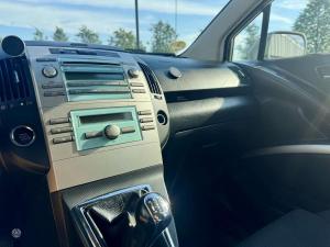 Pelēks Toyota Corolla Verso 2005 Panevēža, ar dzinēja tilpumu 2.00 L un nobraukumu 286 tūkst. km par 999 €, foto 10 vietnē AUTOMOTO.COM.LV