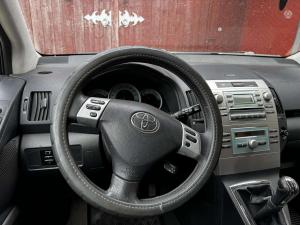 Pelēks Toyota Corolla Verso 2005 Akmenė, ar dzinēja tilpumu 2.00 L un nobraukumu 355 tūkst. km par 1000 €, foto 7 vietnē AUTOMOTO.COM.LV