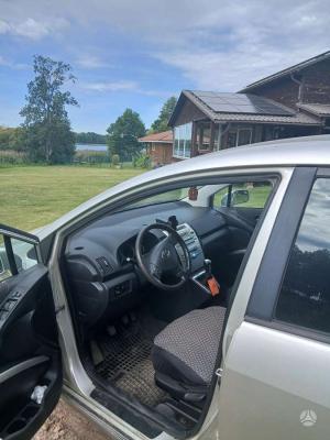 Pelēks Toyota Corolla Verso 2005 Molėtai, ar dzinēja tilpumu 2.00 L un nobraukumu 393 tūkst. km par 1650 €, foto 7 vietnē AUTOMOTO.COM.LV
