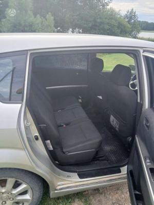 Pelēks Toyota Corolla Verso 2005 Molėtai, ar dzinēja tilpumu 2.00 L un nobraukumu 393 tūkst. km par 1650 €, foto 8 vietnē AUTOMOTO.COM.LV