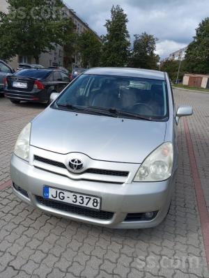 Pelēks Toyota Corolla Verso 2005 Aizkraukle, ar dzinēja tilpumu 2.00 L un nobraukumu 368 tūkst. km par 1250 €, foto  vietnē AUTOMOTO.COM.LV