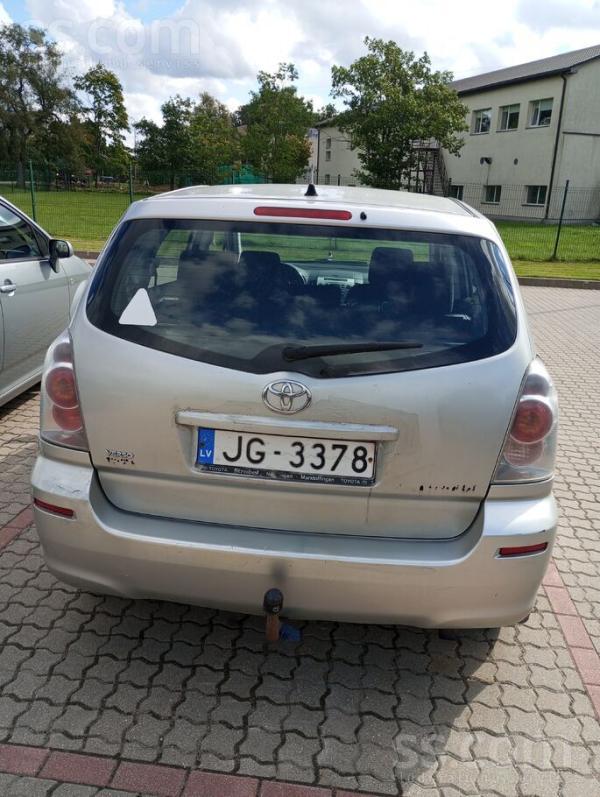 Тойота Королла Версо 2005 в Айзкраукле на AUTOMOTO.COM.LV Серый Тойота Королла Версо 2005 в Айзкраукле, объемом двигателя 2.00 л и пробегом 368 тыс. км за 1250 €, фото 3 на AUTOMOTO.COM.LV