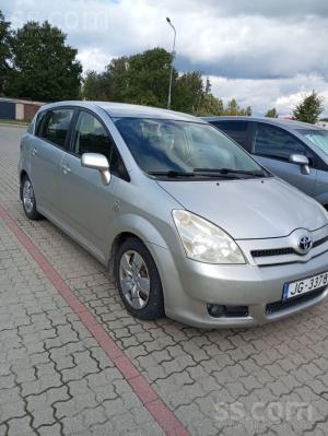 Pelēks Toyota Corolla Verso 2005 Aizkraukle, ar dzinēja tilpumu 2.00 L un nobraukumu 368 tūkst. km par 1250 €, foto 4 vietnē AUTOMOTO.COM.LV