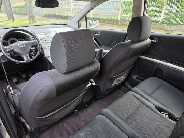 Pelēks Toyota Corolla Verso 2005 Alīta, ar dzinēja tilpumu 2.00 L un nobraukumu 371 tūkst. km par 1850 €, foto 11 vietnē AUTOMOTO.COM.LV