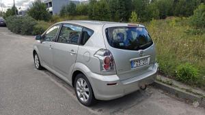 Pelēks Toyota Corolla Verso 2005 Viļņa, ar dzinēja tilpumu 2.00 L un nobraukumu 276 tūkst. km par 900 €, foto 4 vietnē AUTOMOTO.COM.LV