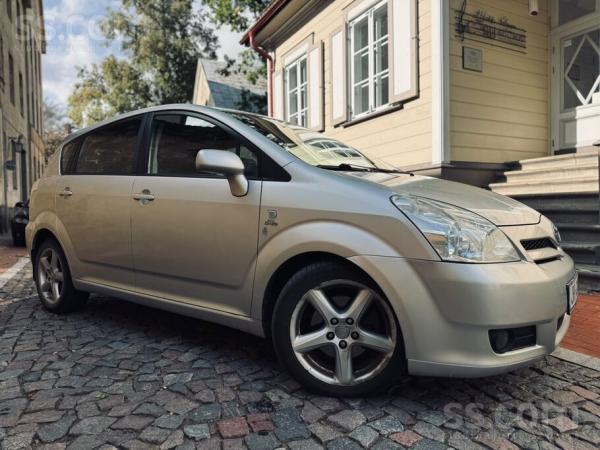Toyota Corolla Verso 2005 CÄsis vietnÄ PelÄks Toyota Corolla Verso 2005 CÄsis, ar dzinÄja tilpumu 2.00 L un nobraukumu 0 tÅ«kst. km par 1490 ā¬, foto 3 vietnÄ AUTOMOTO.COM.LV
