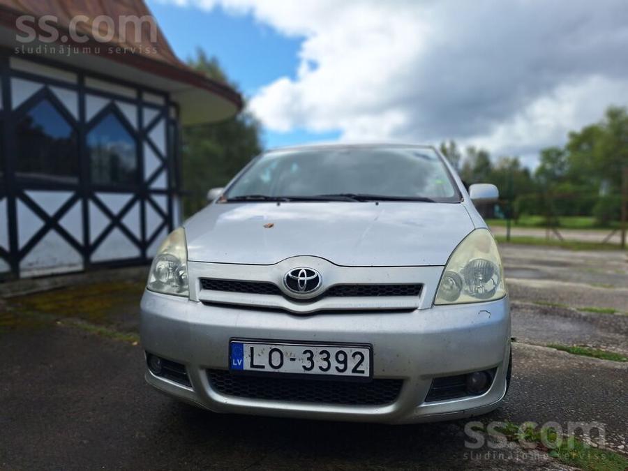 Pelēks Toyota Corolla Verso 2005 Kuldīga, ar dzinēja tilpumu 2.00 L un nobraukumu 323 tūkst. km par 670 €, foto 5 vietnē AUTOMOTO.COM.LV