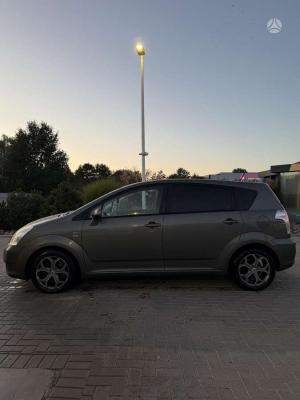 Pelēks Toyota Corolla Verso 2005 Tauragė, ar dzinēja tilpumu 2.00 L un nobraukumu 260 tūkst. km par 1680 €, foto 6 vietnē AUTOMOTO.COM.LV