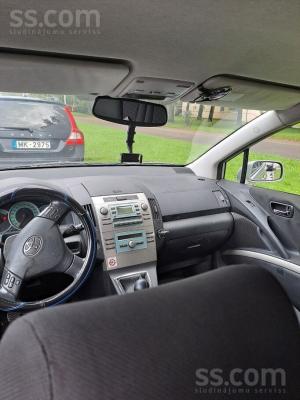 Pelēks Toyota Corolla Verso 2005 Rīga, ar dzinēja tilpumu 2.20 L un nobraukumu 356 tūkst. km par 1190 €, foto 4 vietnē AUTOMOTO.COM.LV