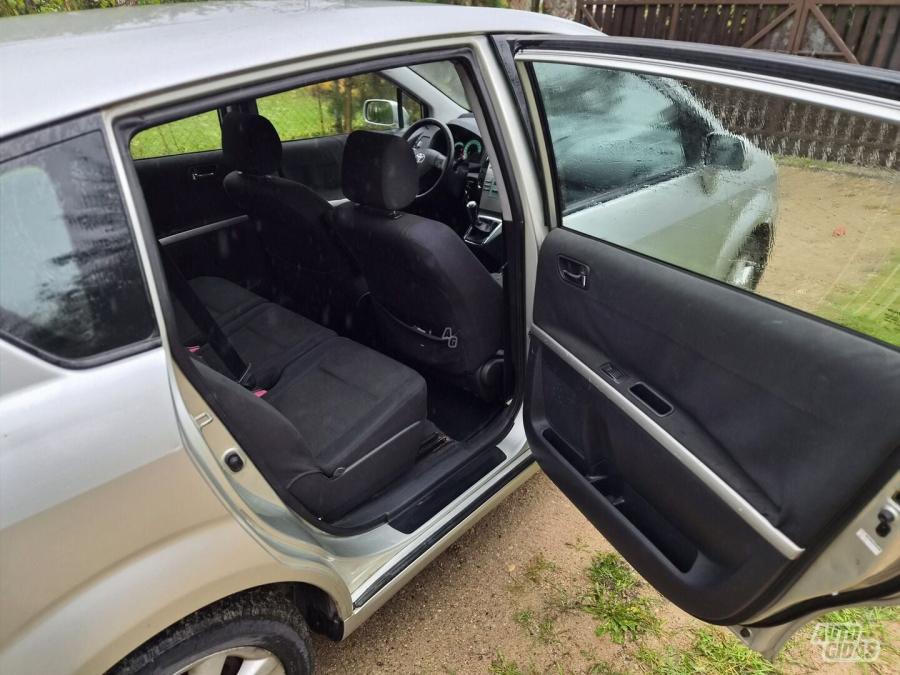 Pelēks Toyota Corolla Verso 2005 Viļņa, ar dzinēja tilpumu 2.00 L un nobraukumu 328 tūkst. km par 1300 €, foto 11 vietnē AUTOMOTO.COM.LV