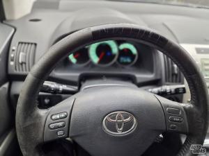 Pelēks Toyota Corolla Verso 2005 Viļņa, ar dzinēja tilpumu 2.00 L un nobraukumu 328 tūkst. km par 1300 €, foto 19 vietnē AUTOMOTO.COM.LV