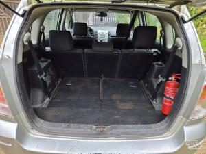 Pelēks Toyota Corolla Verso 2005 Viļņa, ar dzinēja tilpumu 2.00 L un nobraukumu 328 tūkst. km par 1300 €, foto 20 vietnē AUTOMOTO.COM.LV