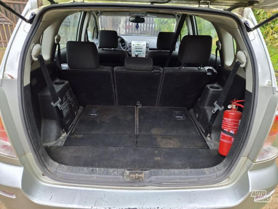 Pelēks Toyota Corolla Verso 2005 Viļņa, ar dzinēja tilpumu 2.00 L un nobraukumu 328 tūkst. km par 1300 €, foto 20 vietnē AUTOMOTO.COM.LV