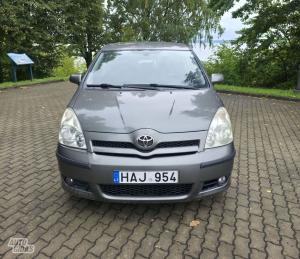 Grey Toyota Corolla Verso 2005 in Kaunas, with an engine capacity of 2.00 L and mileage of 284 thousand km for 1950 €, photo 3 on AUTOMOTO.COM.LV
