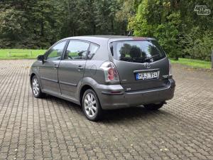 Grey Toyota Corolla Verso 2005 in Kaunas, with an engine capacity of 2.00 L and mileage of 284 thousand km for 1950 €, photo 6 on AUTOMOTO.COM.LV