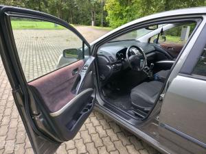 Grey Toyota Corolla Verso 2005 in Kaunas, with an engine capacity of 2.00 L and mileage of 284 thousand km for 1950 €, photo 14 on AUTOMOTO.COM.LV