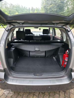 Grey Toyota Corolla Verso 2005 in Kaunas, with an engine capacity of 2.00 L and mileage of 284 thousand km for 1950 €, photo 15 on AUTOMOTO.COM.LV