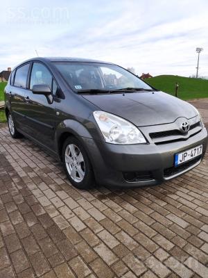 Grey Toyota Corolla Verso 2006 in Riga, with an engine capacity of 2.20 L and mileage of 315 thousand km for 3000 €, photo 1 on AUTOMOTO.COM.LV