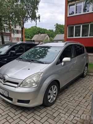 Pelēks Toyota Corolla Verso 2006 Rīga, ar dzinēja tilpumu 2.20 L un nobraukumu 339 tūkst. km par 2000 €, foto 2 vietnē AUTOMOTO.COM.LV