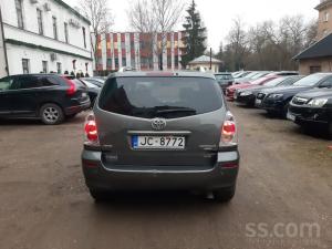 Pelēks Toyota Corolla Verso 2006 Daugavpils, ar dzinēja tilpumu 2.20 L un nobraukumu 0 tūkst. km par 1900 €, foto 6 vietnē AUTOMOTO.COM.LV