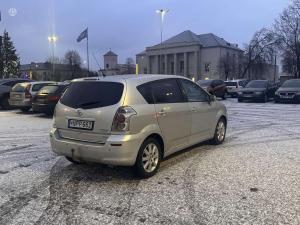 Pelēks Toyota Corolla Verso 2006 Prienai, ar dzinēja tilpumu 2.23 L un nobraukumu 321 tūkst. km par 1850 €, foto 6 vietnē AUTOMOTO.COM.LV