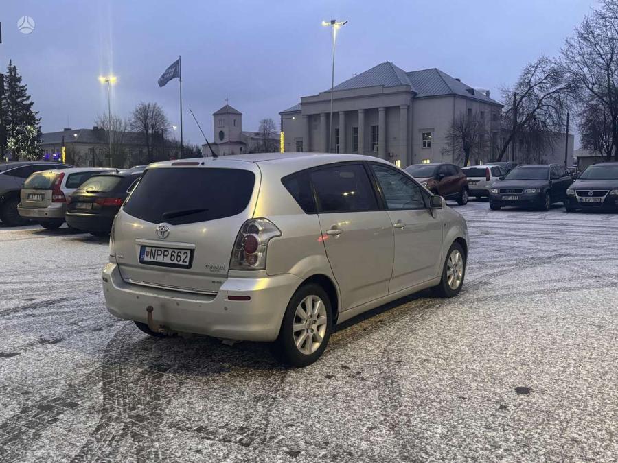 Pelēks Toyota Corolla Verso 2006 Prienai, ar dzinēja tilpumu 2.23 L un nobraukumu 321 tūkst. km par 1850 €, foto 6 vietnē AUTOMOTO.COM.LV