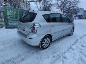 Grey Toyota Corolla Verso 2006 in Vilnius, with an engine capacity of 2.20 L and mileage of 195 thousand km for 2000 €, photo 4 on AUTOMOTO.COM.LV