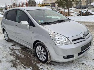 Grey Toyota Corolla Verso 2006 in Ukmerge, with an engine capacity of 1.80 L and mileage of 182 thousand km for 2950 €, photo 2 on AUTOMOTO.COM.LV
