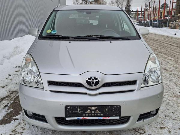 Pelēks Toyota Corolla Verso 2006 Ukmergė, ar dzinēja tilpumu 1.80 L un nobraukumu 182 tūkst. km par 2950 €, foto 3 vietnē AUTOMOTO.COM.LV