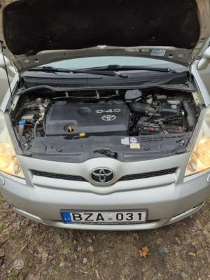 Grey Toyota Corolla Verso 2006 in Vilnius, with an engine capacity of 2.23 L and mileage of 181 thousand km for 2550 €, photo 2 on AUTOMOTO.COM.LV