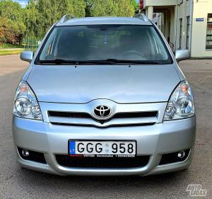 Grey Toyota Corolla Verso 2006 in Radviliskis, with an engine capacity of 2.20 L and mileage of 284 thousand km for 2450 €, photo 6 on AUTOMOTO.COM.LV